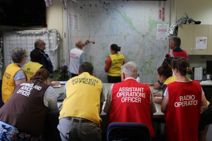 Incident Management Teams: Meeting the Communications Challenge - Base ...